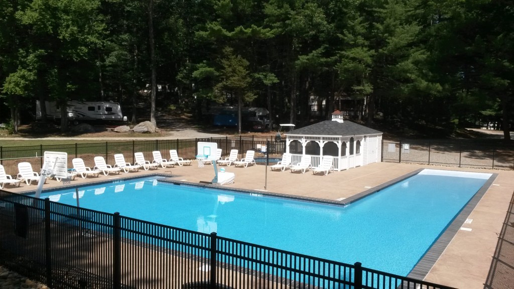 Swimming Pool with Zero-Depth Entry & Hot Tub! – Sunfox Campground